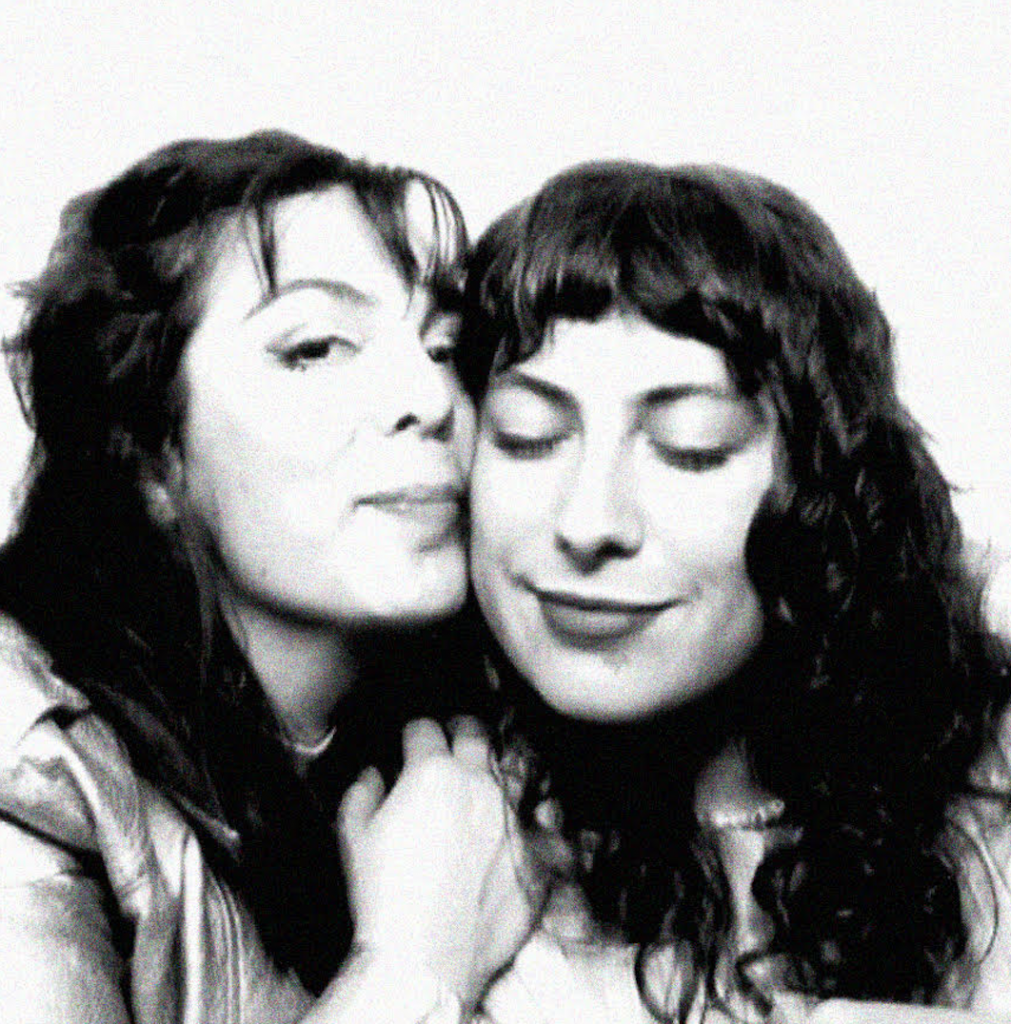 Alma Linda & Elizen the Emperor - appletree garden festival